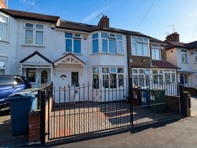 4 bedroom terraced house for sale