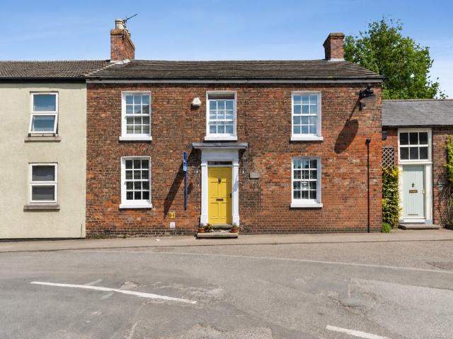 4 bedroom terraced house for sale