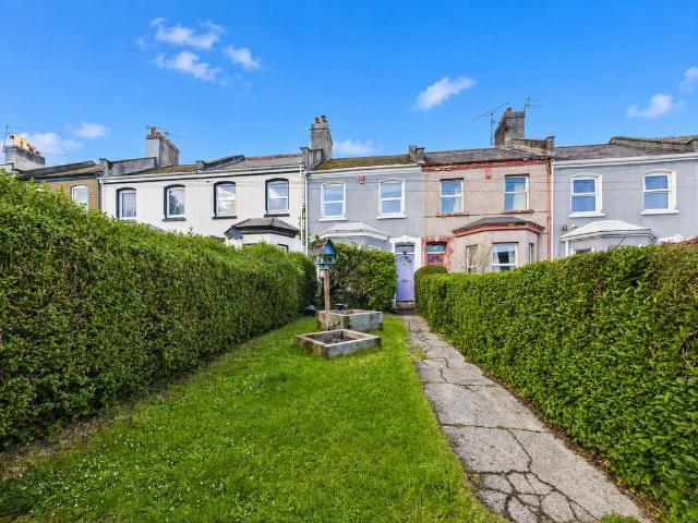 4 bedroom terraced house for sale