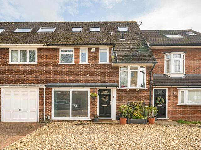 4 bedroom terraced house for sale
