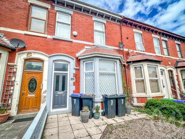 4 bedroom terraced house for sale