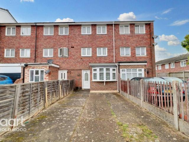 4 bedroom terraced house for sale