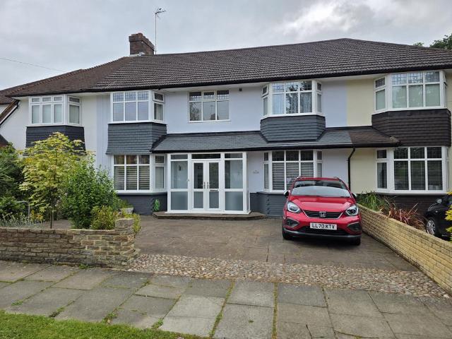 4 bedroom terraced house for sale