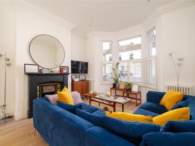 4 bedroom terraced house for sale