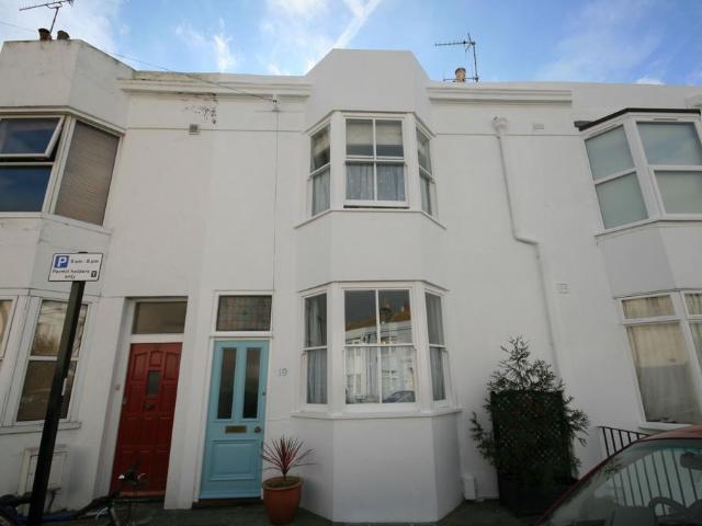 4 bedroom terraced house for sale