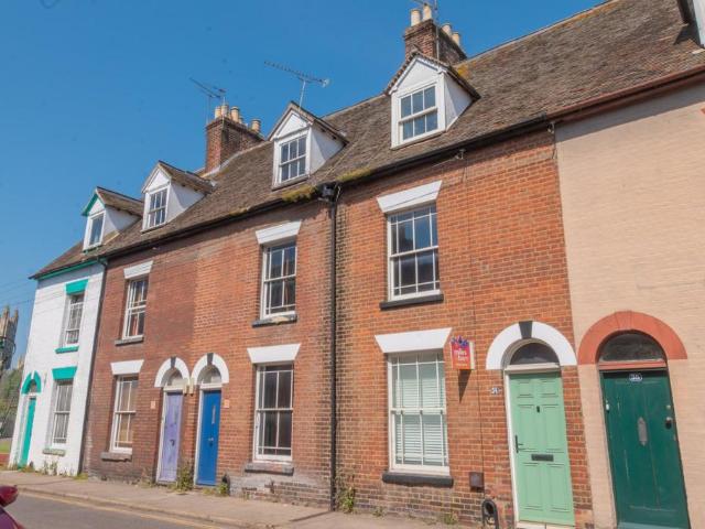 4 bedroom terraced house for sale