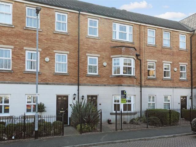 4 bedroom terraced house for sale