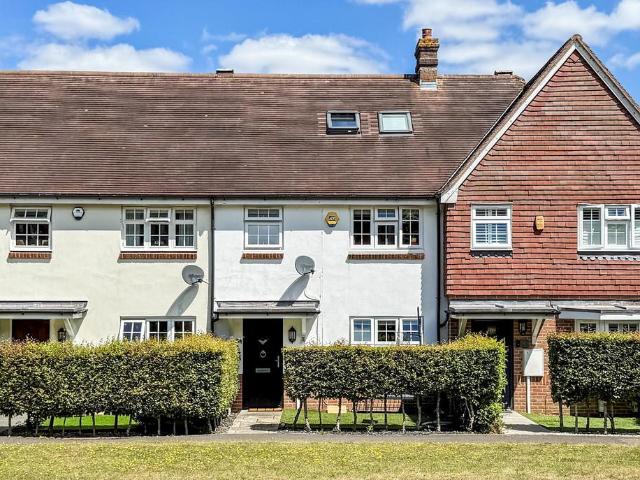 4 bedroom terraced house for sale