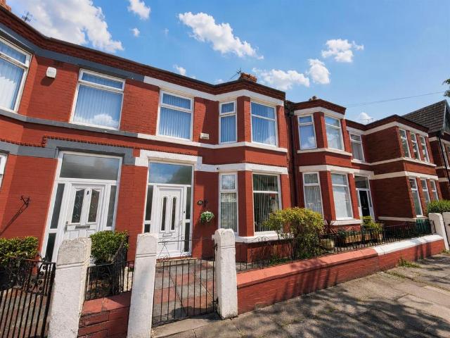 4 bedroom terraced house for sale