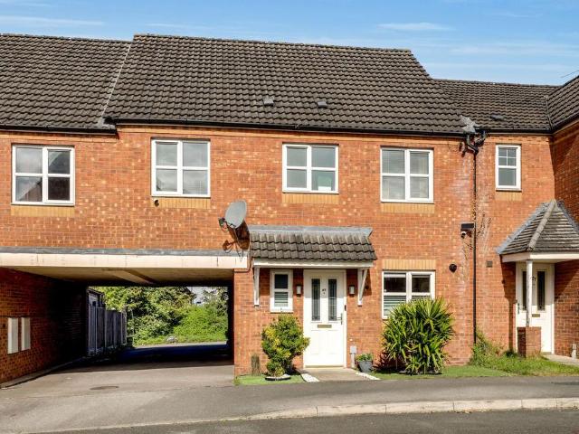 4 bedroom terraced house for sale