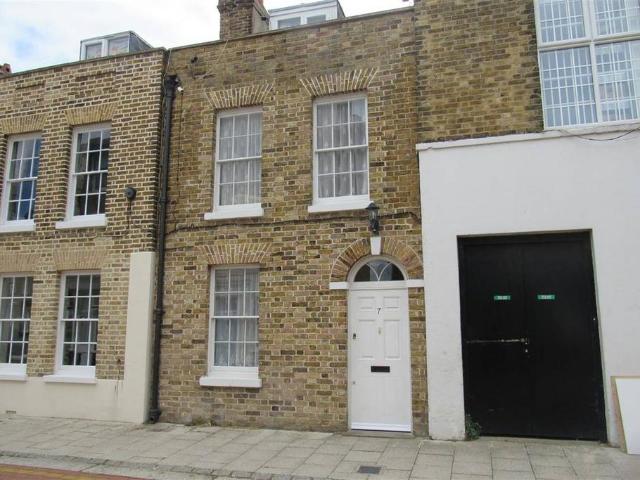 4 bedroom terraced house for sale