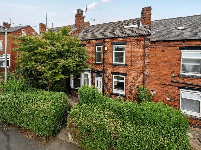 4 bedroom terraced house for sale