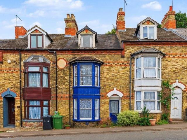 4 bedroom terraced house for sale