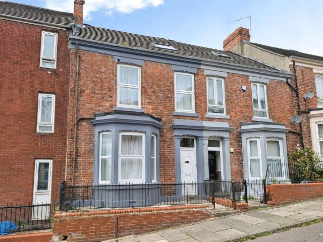 4 bedroom terraced house for sale