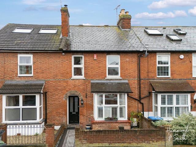 4 bedroom terraced house for sale