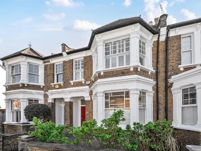 4 bedroom terraced house for sale