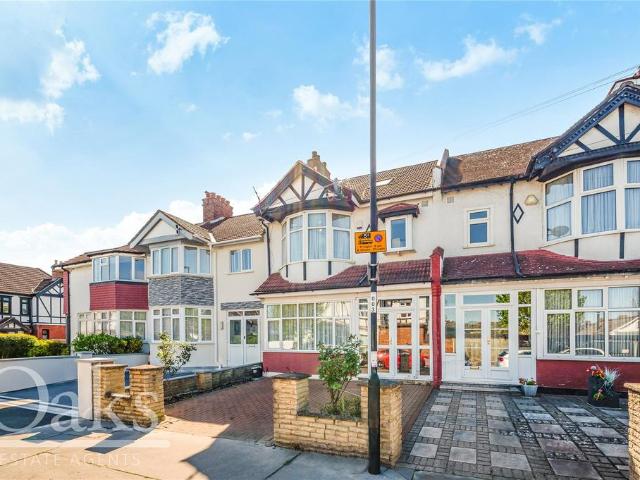 4 bedroom terraced house for sale