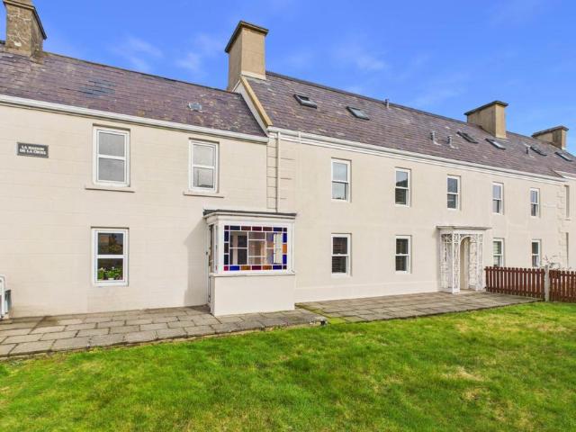 4 bedroom terraced house for sale