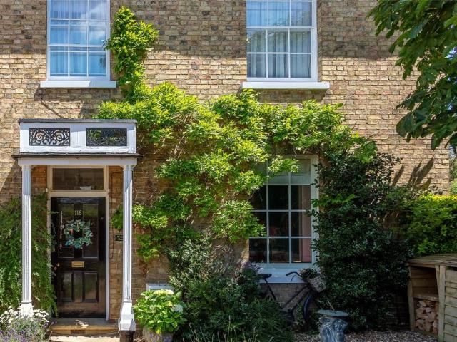 4 bedroom terraced house for sale