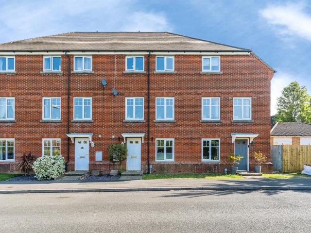 4 bedroom terraced house for sale