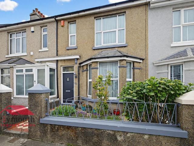 4 bedroom terraced house for sale