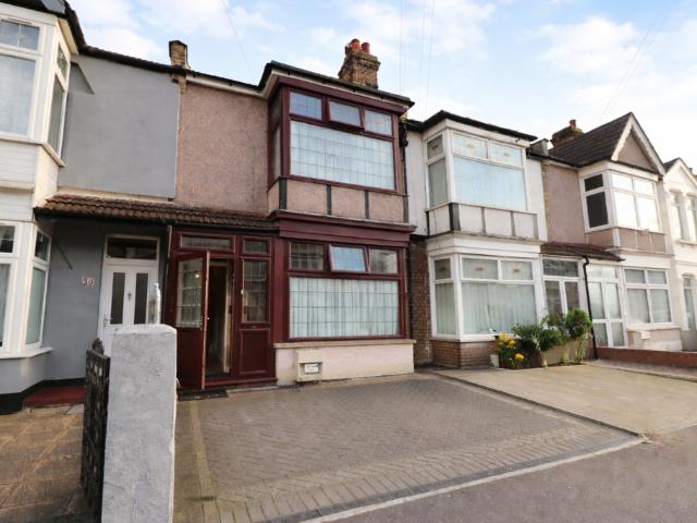 4 bedroom terraced house for sale
