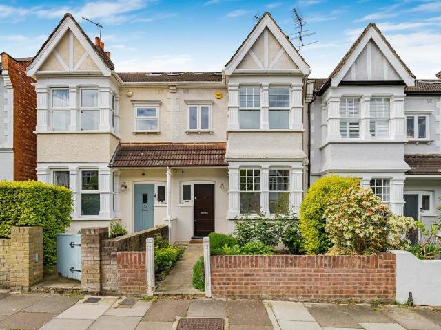 4 bedroom terraced house for sale