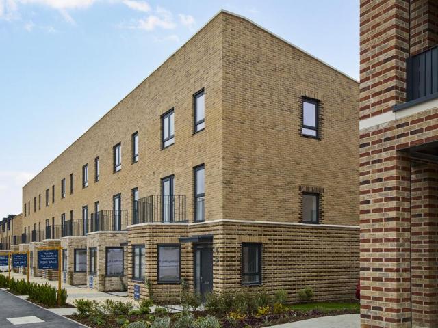 4 bedroom terraced house for sale