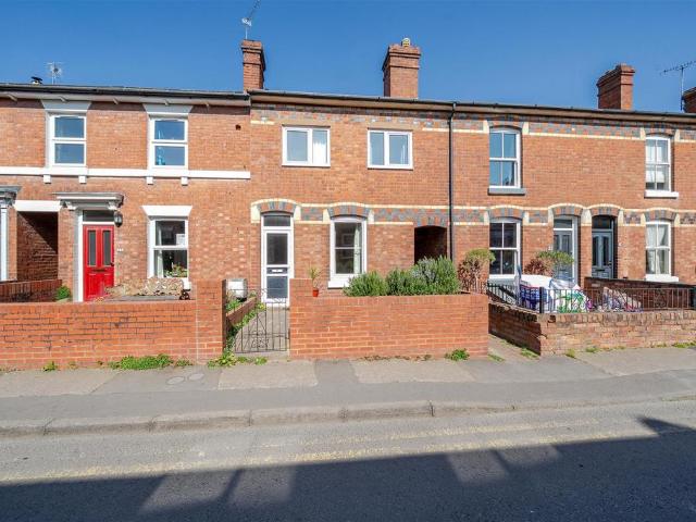 4 bedroom terraced house for sale