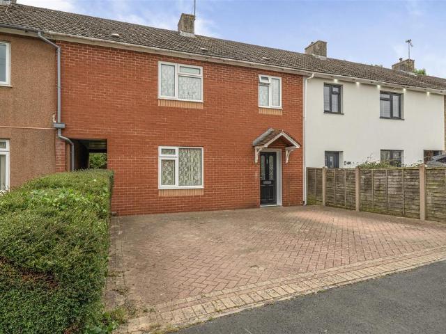 4 bedroom terraced house for sale