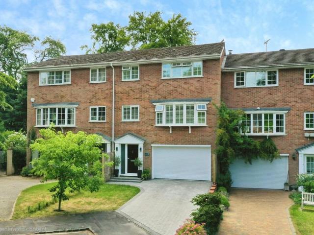 4 bedroom terraced house for sale