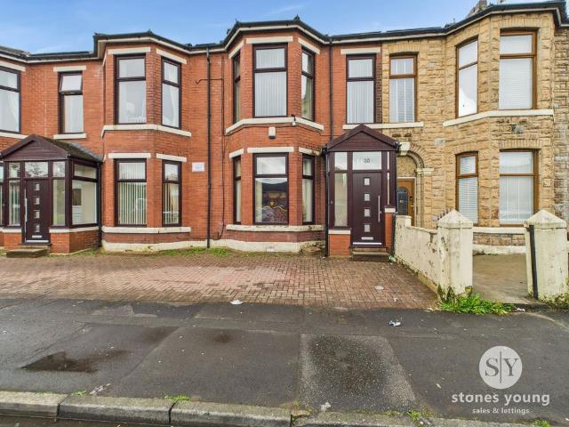 4 bedroom terraced house for sale