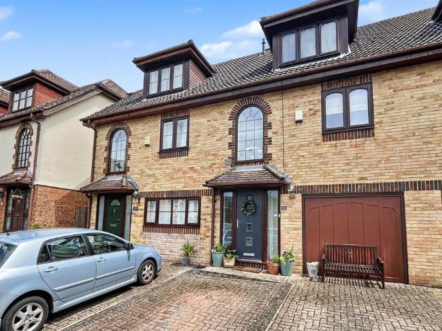 4 bedroom terraced house for sale