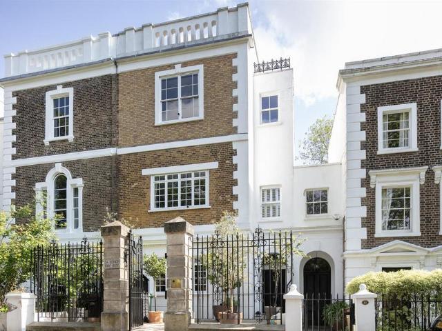 4 bedroom terraced house for sale