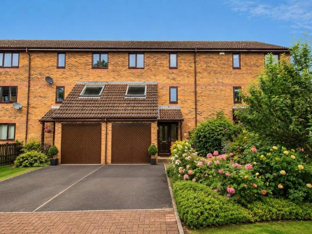 4 bedroom terraced house for sale