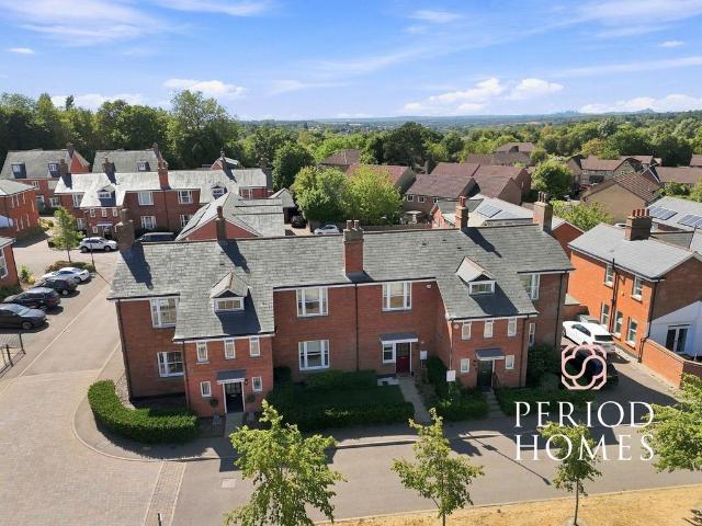 4 bedroom terraced house for sale