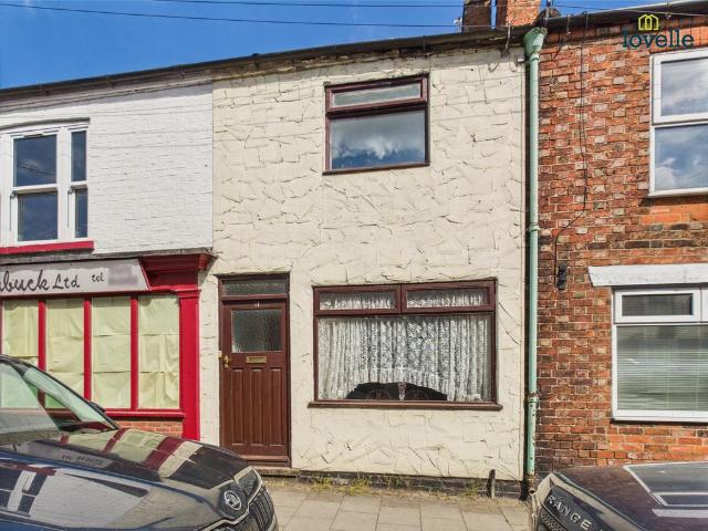 4 bedroom terraced house for sale