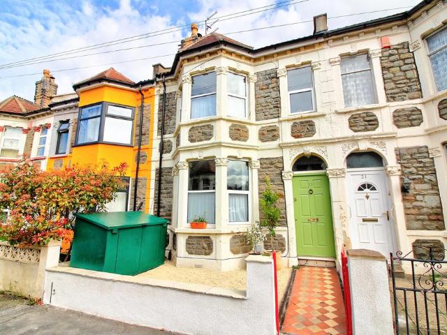 4 bedroom terraced house for sale