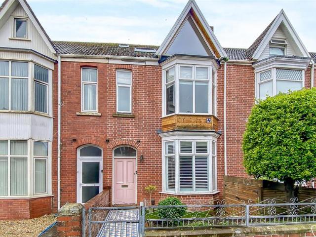 4 bedroom terraced house for sale