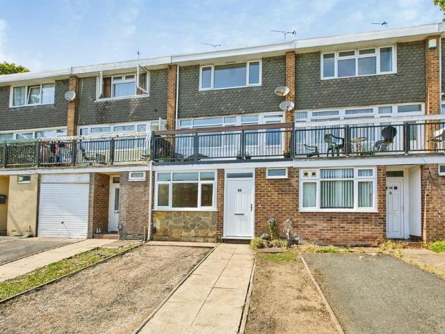 4 bedroom terraced house for sale