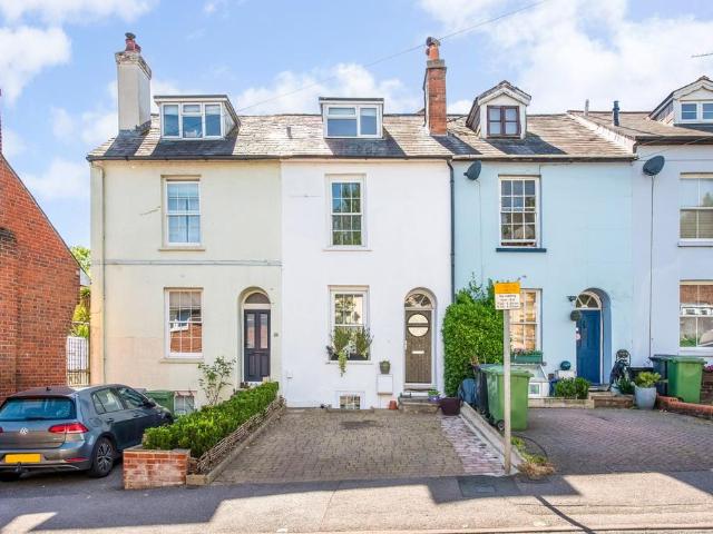 4 bedroom terraced house for sale