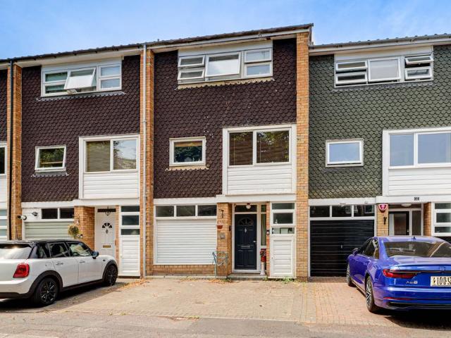 4 bedroom terraced house for sale