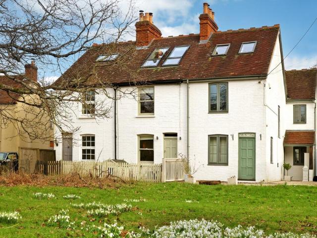 4 bedroom terraced house for sale