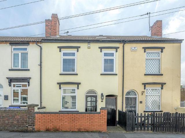 4 bedroom terraced house for sale