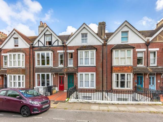 4 bedroom terraced house for sale