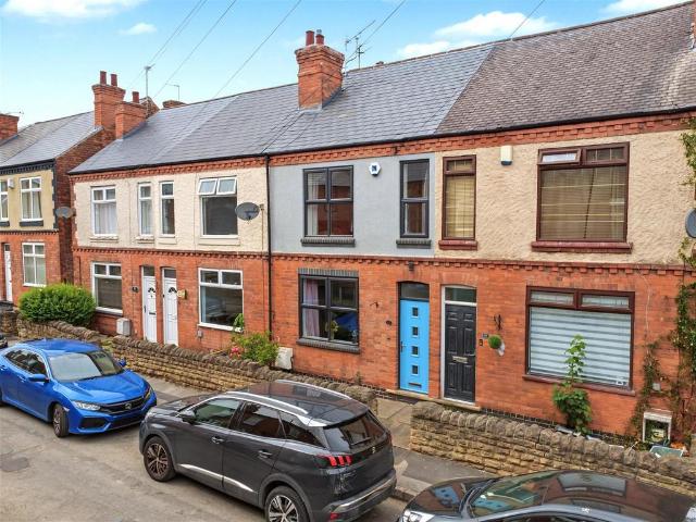 4 bedroom terraced house for sale