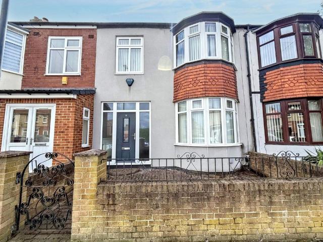 4 bedroom terraced house for sale