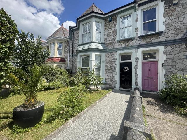 4 bedroom terraced house for sale