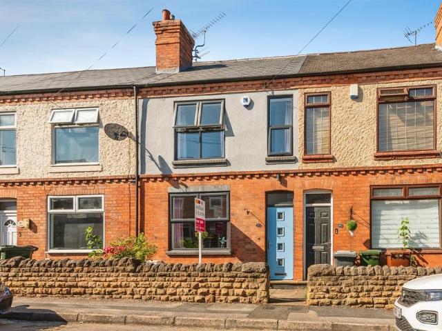 4 bedroom terraced house for sale