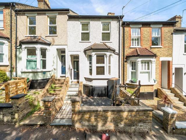 4 bedroom terraced house for sale